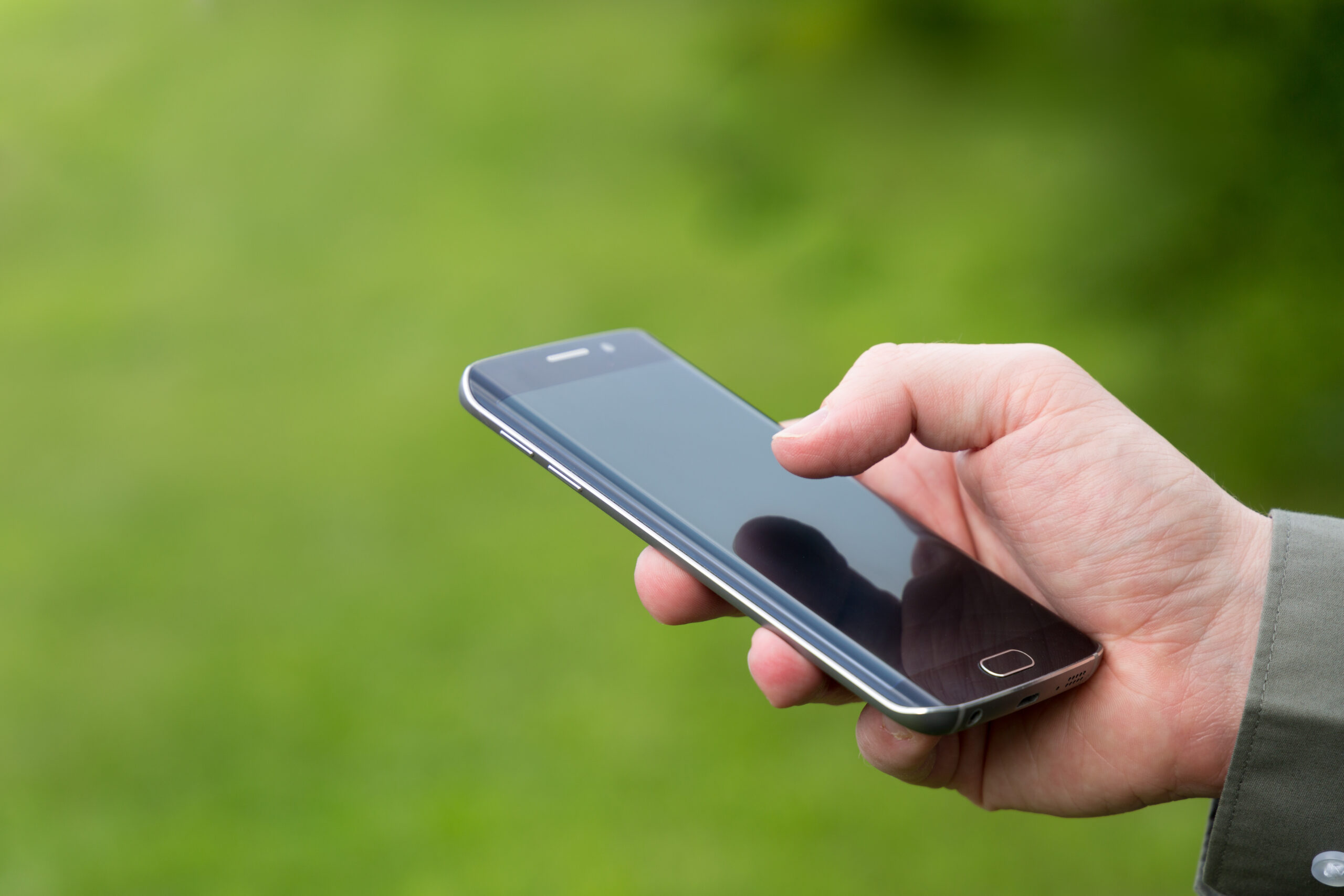 How To Text A GIF On Android