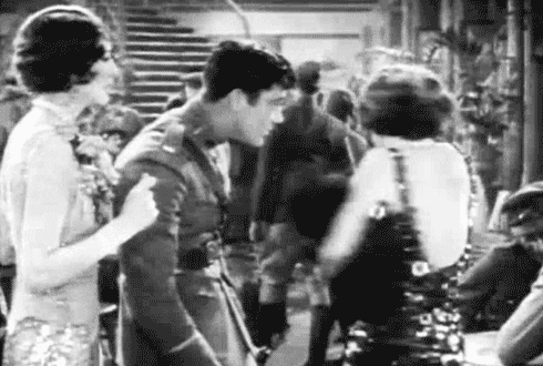 Clara Bow Turning Around GIF | GIFDB.com