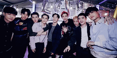 Exo Members Love Kpop Wave GIF | GIFDB.com