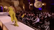 Fashion Model Runway Fail GIF | GIFDB.com