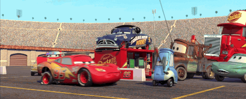 Lightning Mcqueen Fix Friends Cars GIF | GIFDB.com