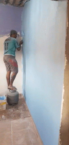 Man Painting The Wall GIF | GIFDB.com