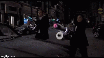Men In Black Memory Eraser Fighting Back GIF | GIFDB.com