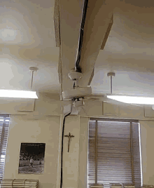 Wobbly Ceiling Fan Spinning GIF | GIFDB.com