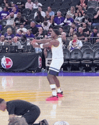 Anthony Edwards Dancing GIF | GIFDB.com