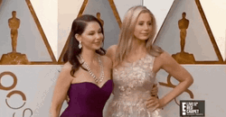 Ashley Judd Red Carpet Oscars GIF | GIFDB.com