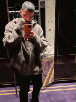 Bbl Drake Mirror Selfie GIF | GIFDB.com