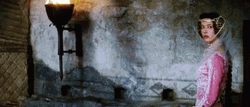 Braveheart Queen Isabella GIF | GIFDB.com