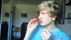 Carl 480 X 270 Gif GIF | GIFDB.com