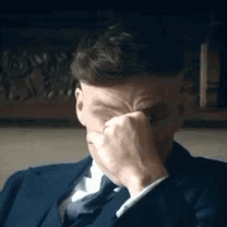 Cillian Murphy Problematic Look GIF | GIFDB.com