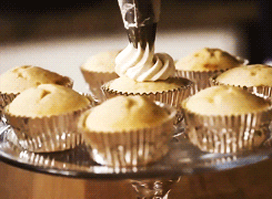 Cupcake Vanilla Icing GIF | GIFDB.com