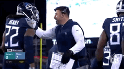Derrick Henry Nfl 2018 Hug GIF | GIFDB.com