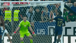 Dibu Martinez On Track GIF | GIFDB.com