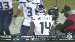 Dk Metcalf Dancing GIF | GIFDB.com