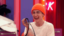 Laughing Drag Race GIF | GIFDB.com