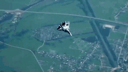 F22 Raptor Sideways Flight GIF | GIFDB.com