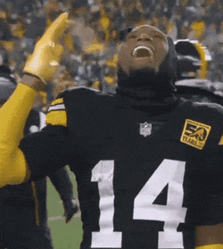 George Pickens Super Happy GIF | GIFDB.com
