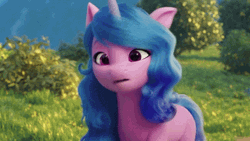 Izzy Moonbow Being Helpful GIF | GIFDB.com