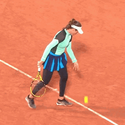 Johanna Konta Bouncing Tennis Ball GIF | GIFDB.com