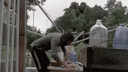 Joseph Gordon Mental Breakdown GIF | GIFDB.com