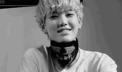 Kpop Idol Cute Wave GIF | GIFDB.com