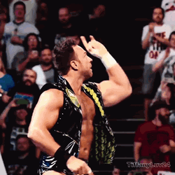 La Knight Points At Someone GIF | GIFDB.com