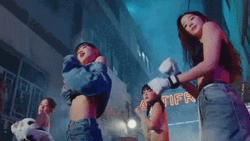 Le Sserafim GIFs | GIFDB.com