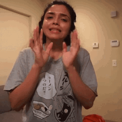 Listen Linda Jelian Mercado Youtuber GIF | GIFDB.com