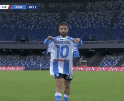 Lorenzo Insigne Flexing Maradona Jersey GIF | GIFDB.com