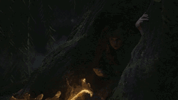 Lost Taylor Swift Looking Around GIF | GIFDB.com