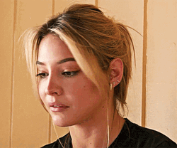 Madelyn Cline Sarah Cameron Side Profile GIF | GIFDB.com