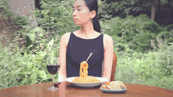 Magic Spaghetti Pasta GIF | GIFDB.com