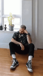 Man Light Bulb Idea GIF | GIFDB.com