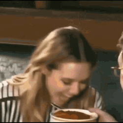 Messy Eater Elizabeth Olsen GIF | GIFDB.com