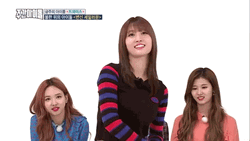 Momo Twice Cute Heart Weekly Idol GIF | GIFDB.com