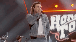 Morgan Wallen Cool Singing GIF | GIFDB.com