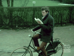 Tom Multitasking Household Chores GIF | GIFDB.com