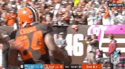 Nick Chubb Teammates Tapping His Shoulders GIF | GIFDB.com