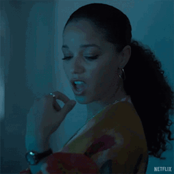 Nicole Warren Noted GIF | GIFDB.com