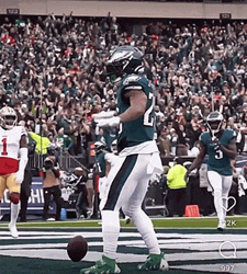 Philadelphia Eagles Player Dancing GIF | GIFDB.com