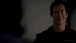 Reverse Flash Tom Cavanagh Pointing Upward GIF | GIFDB.com
