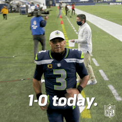 Russell Wilson GIFs | GIFDB.com