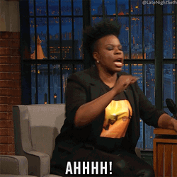 Scared Leslie Jones Ahhh GIF | GIFDB.com