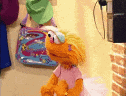 Sesame Street Zoe Muppet GIF | GIFDB.com