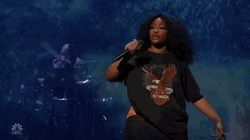 Singer Sza Mic Drop Snl GIF | GIFDB.com