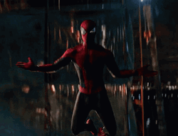 Spider Man Dodging Lightning Attack GIF | GIFDB.com