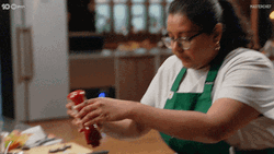 Squeezing Bottle Of Tomato Sauce GIF | GIFDB.com