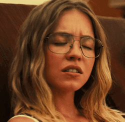 Sydney Sweeney Confused Nod GIF | GIFDB.com