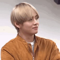 Taehyung Cute Chuckle GIF | GIFDB.com