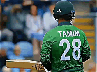 Tamim Iqbal Spinning Paddle GIF | GIFDB.com